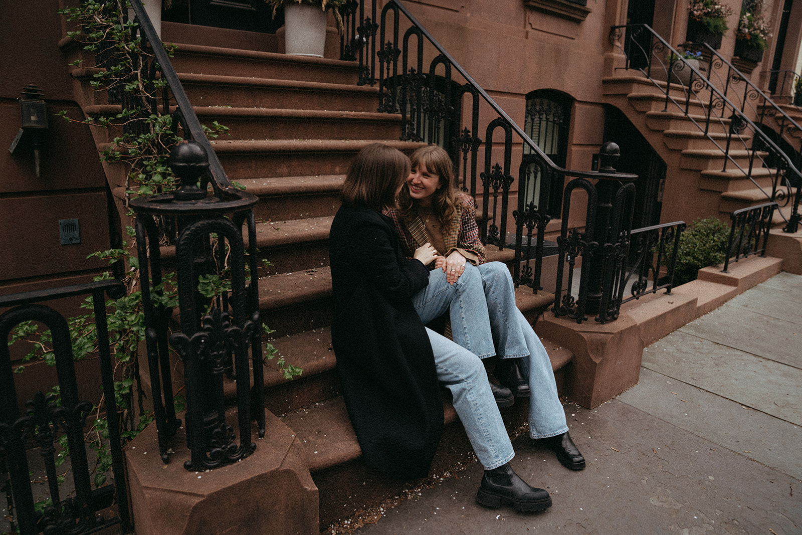 Brooke + Caitlin' Brooklyn Heights Engagement Session