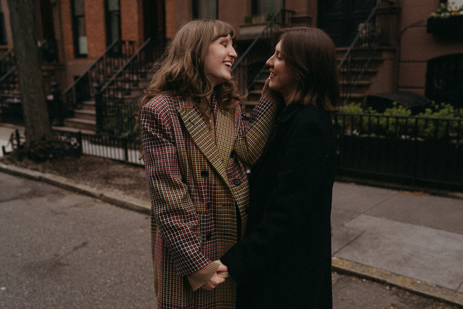 Brooke + Caitlin' Brooklyn Heights Engagement Session