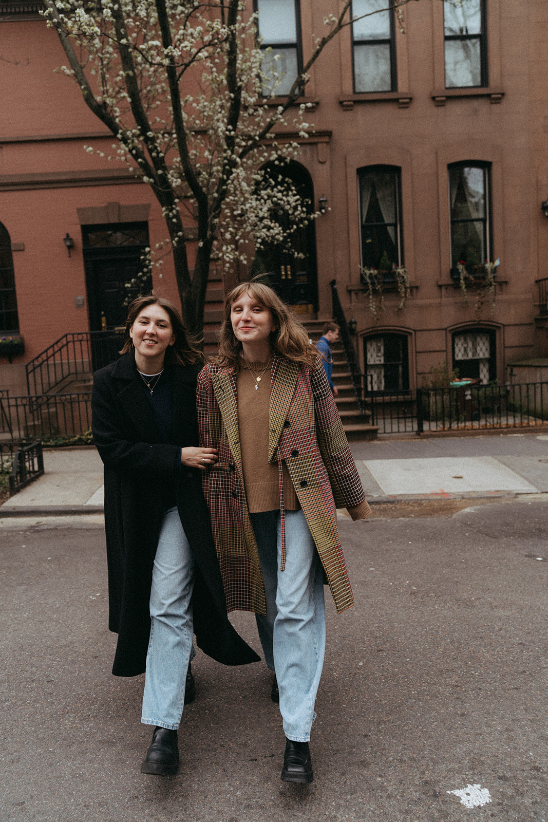 Brooke + Caitlin' Brooklyn Heights Engagement Session