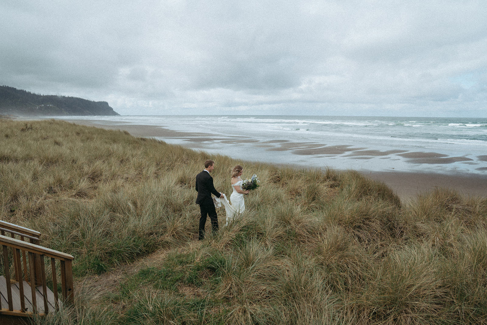 Devyn + Austin's Oregon Coast Elopement - deirdrealston.com